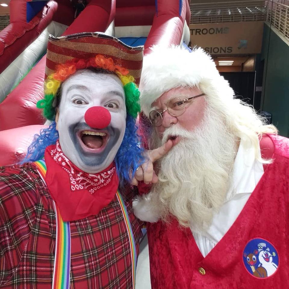 Santa appears at the Bahia Shrine Circus – https://santabiker.com