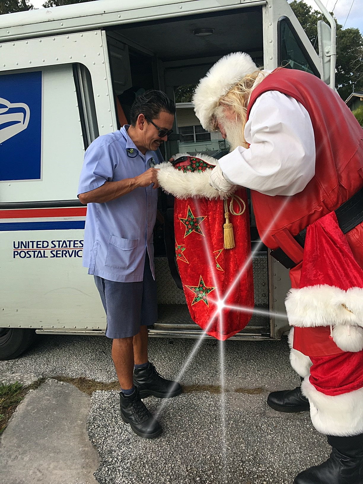 Santa gets his sleigh inspected & Teams up with USPS – https ...