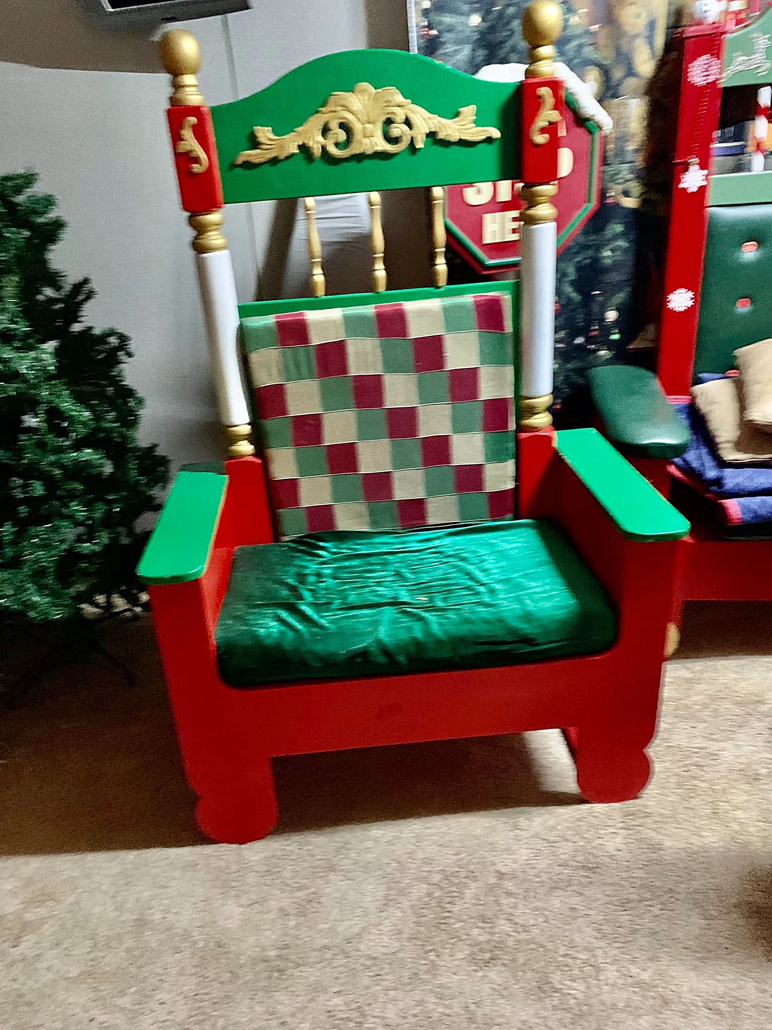Some of Santa’s chairs and background props – https://santabiker.com